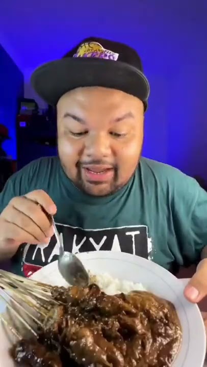 Kalian tim makan sate pake lontong atau pake nasi ?? #ngeshortsdulu # ...