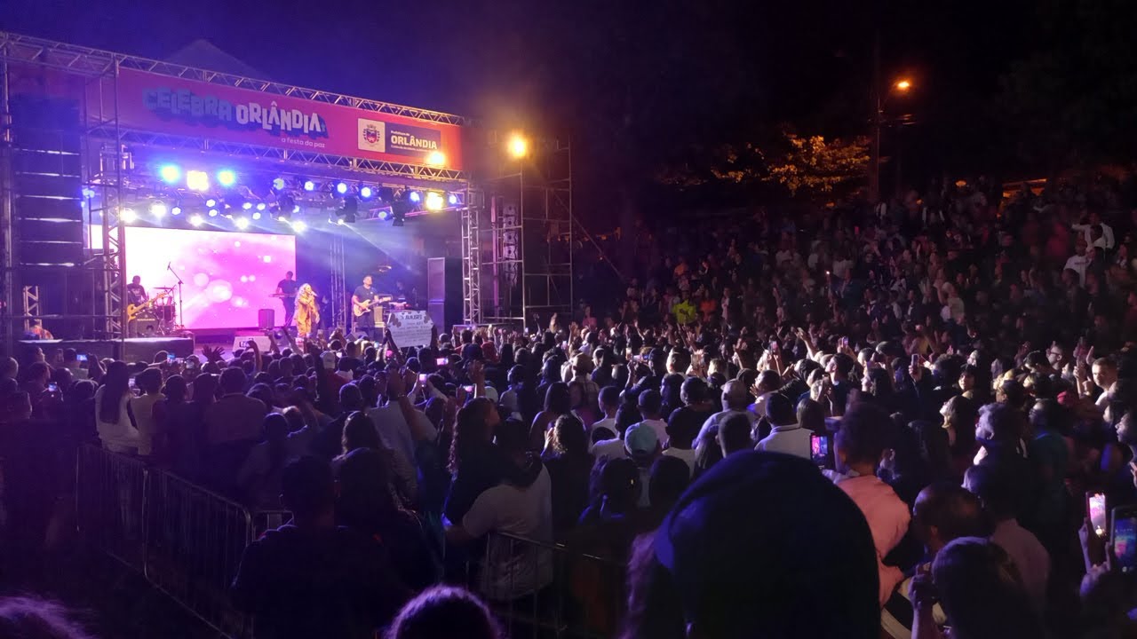 Bruna Karla abriu a primeira edição do "Celebra Orlândia" - YouTube