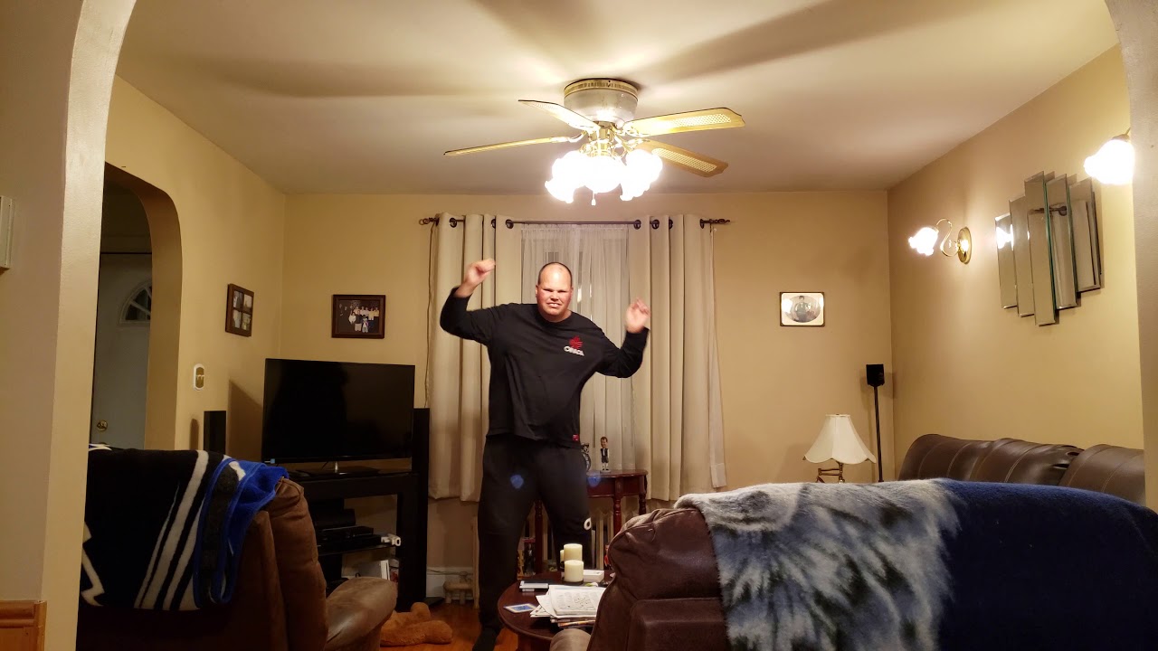 Guy Dancing Laughing and Singing - YouTube