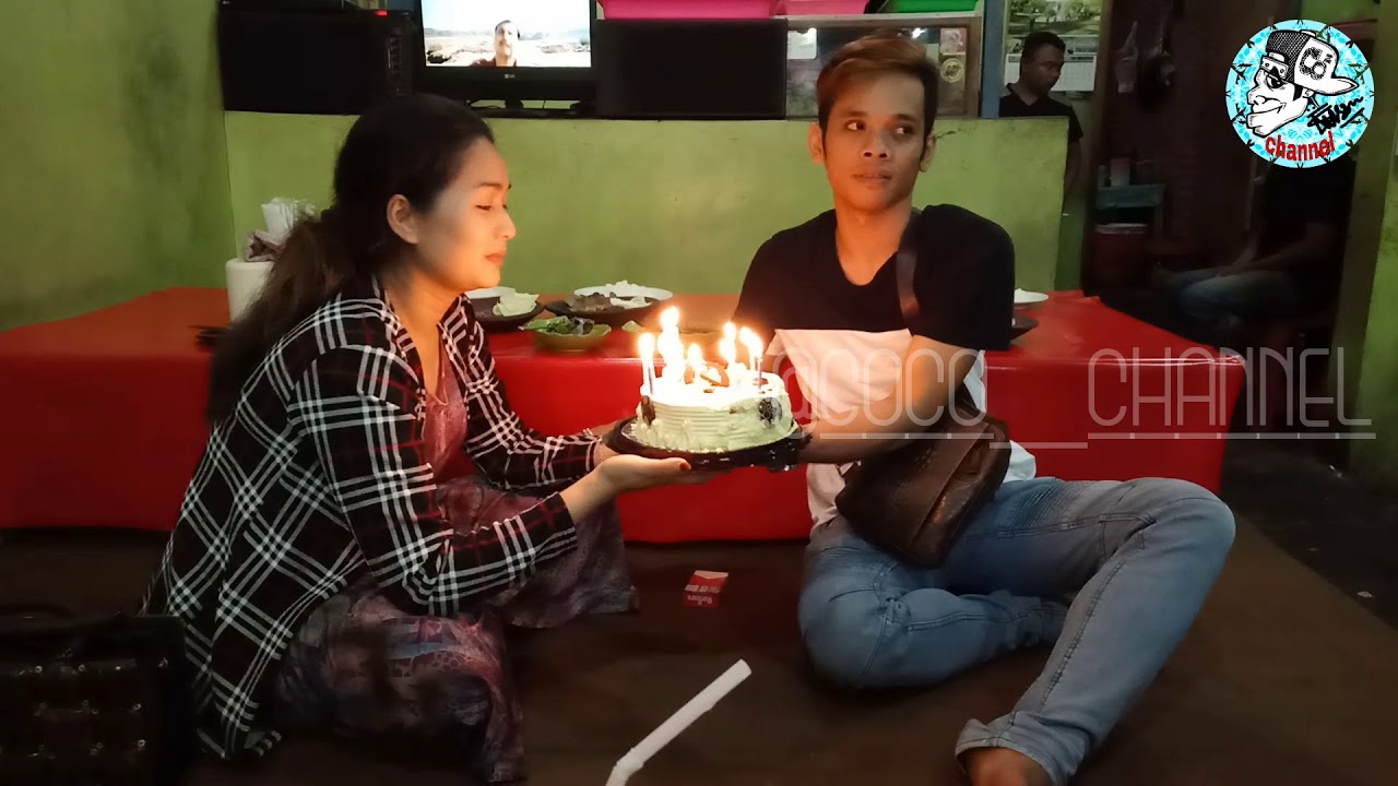 BERBURU KADO BUAT MBAK DENOK ULTAH KE 30TH - YouTube