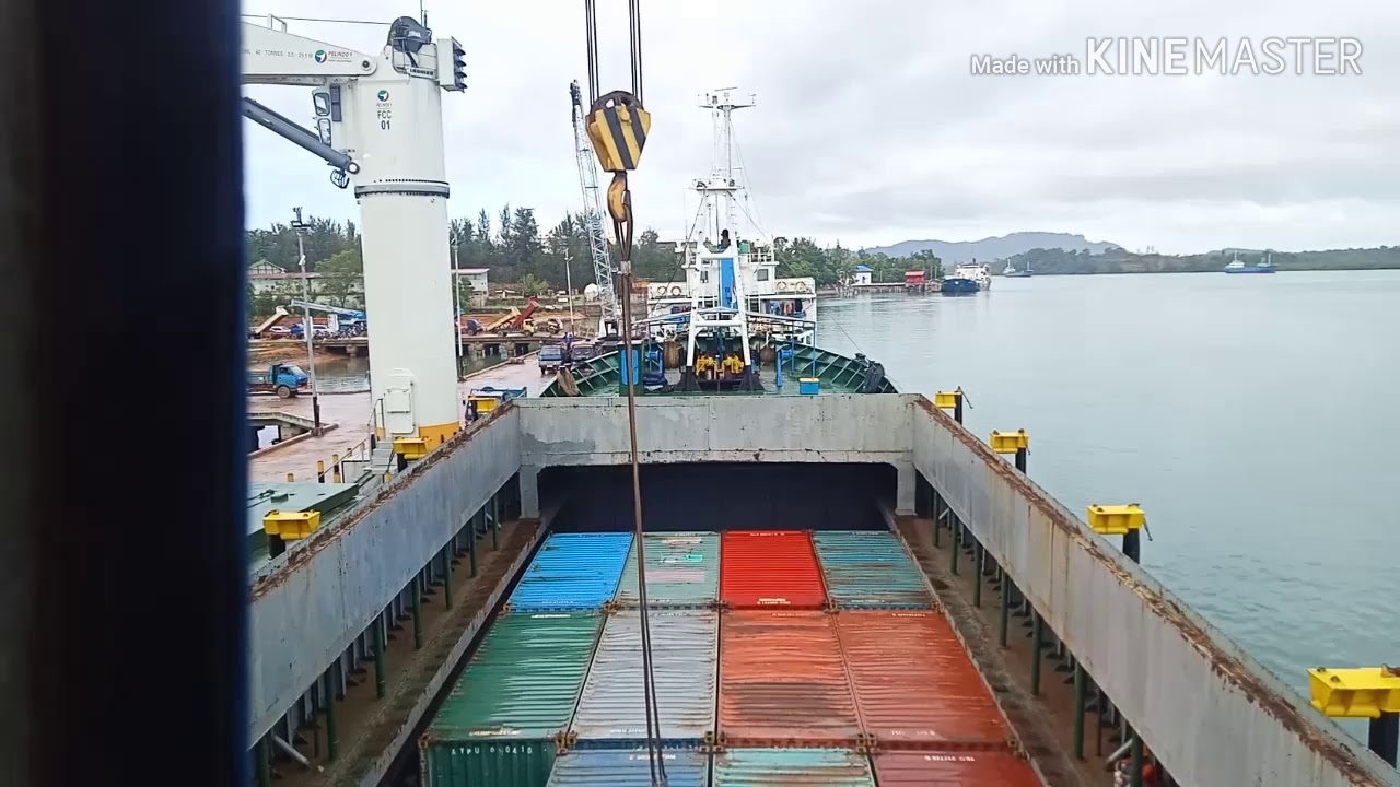 Proses loading muatan container - YouTube