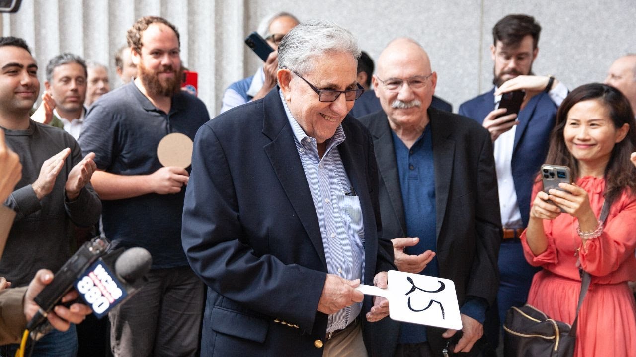 Jeffrey Gural Wins Auction for Flatiron Building on Second Try | TRD ...