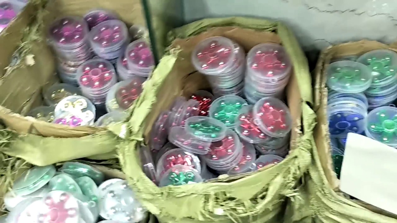 Fidget Spinner in 10 rs I delhi cheapest fidget spinner market II sadar ...