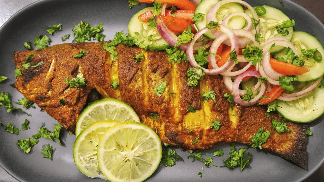 আস্ত মাছ গ্রিল || Whole Fish Grill Recipe || Tasty Salad Recipe ...