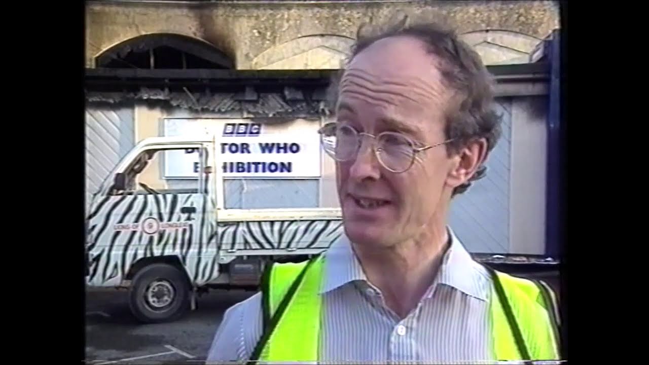 News West - fire at Longleat Dr Who Exhibition - YouTube