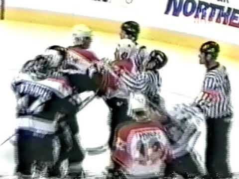 Daniel Lacroix vs Jamie Huscroft - YouTube