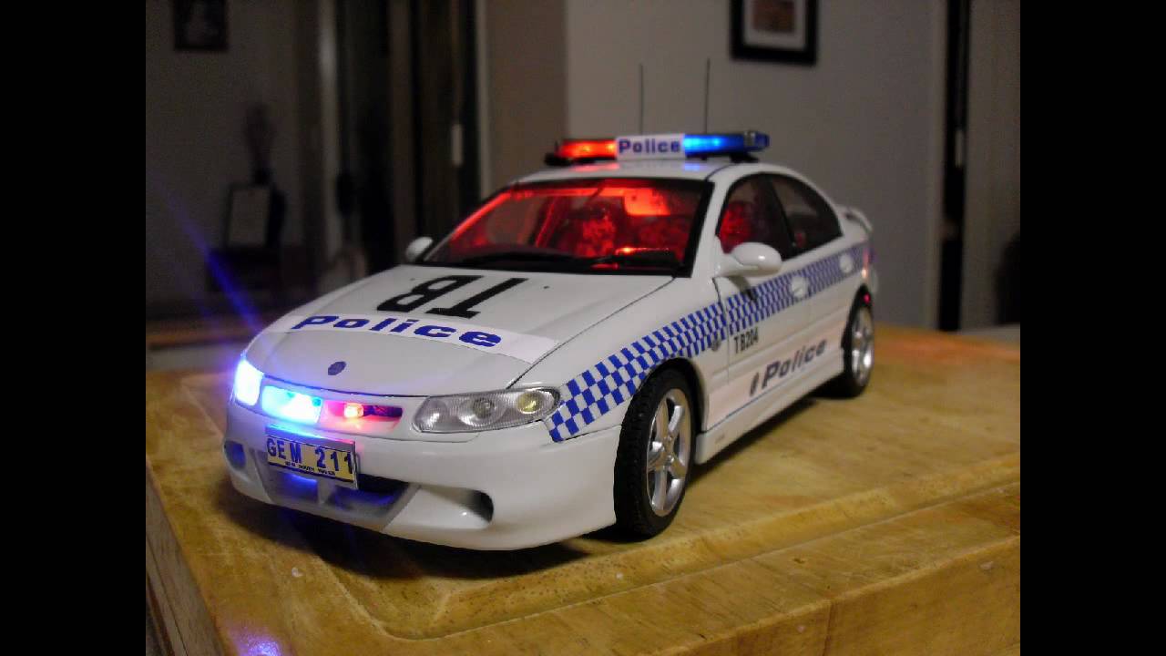 1-18 Custom VT Clubsport NSW Police Car.mpeg - YouTube