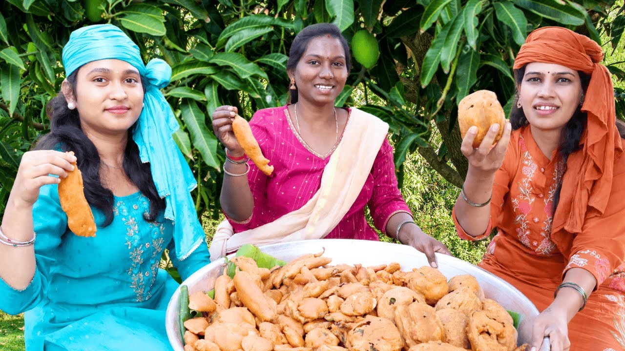 KING OF BAJJI | 🔥 Crispy Mixed Bajji Recipe | Mirchi, Capsicum, Tomato ...