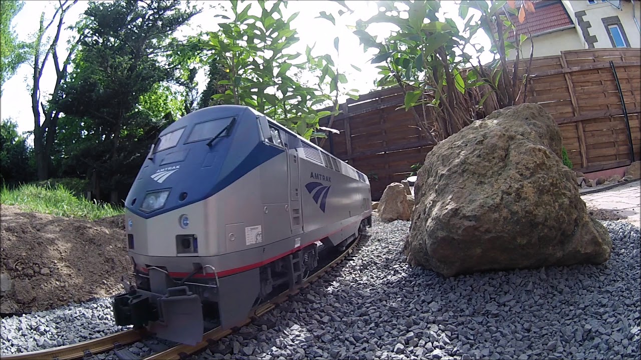 LGB AMTRAK P42 Genesis, Massoth XLS, LED upgrade - YouTube