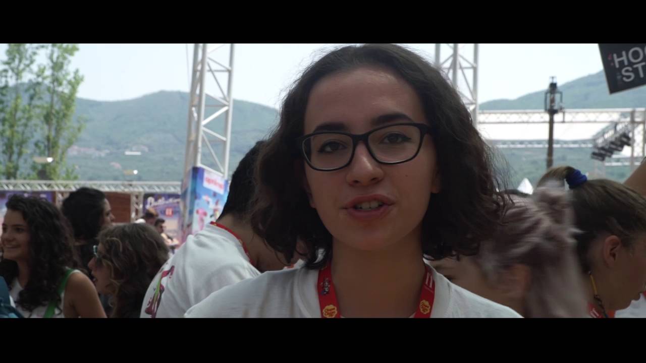 Welcome Jennifer Aniston - Giffoni Film Festival - YouTube