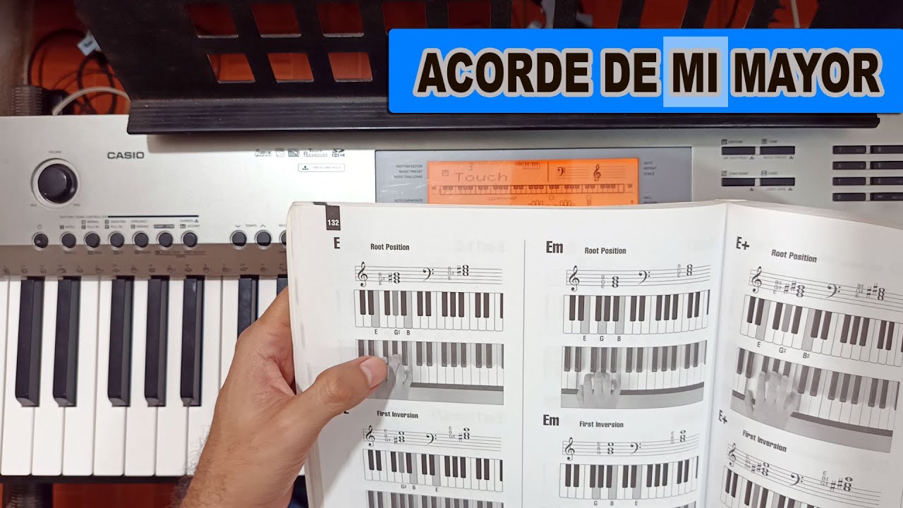 Como puedes hacer el acorde de mi en piano - YouTube