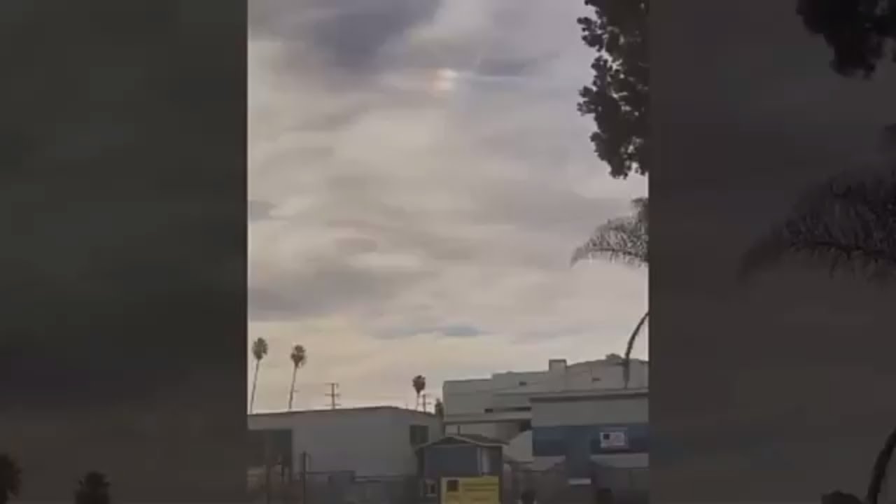 UFO / UAP California ( January 15, .2018 ) - YouTube