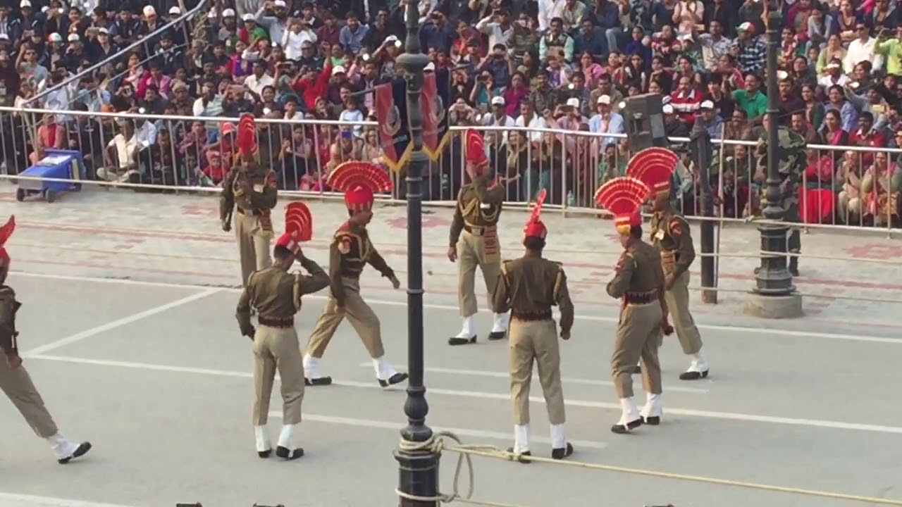 Wagha Border Beating Retreat - YouTube
