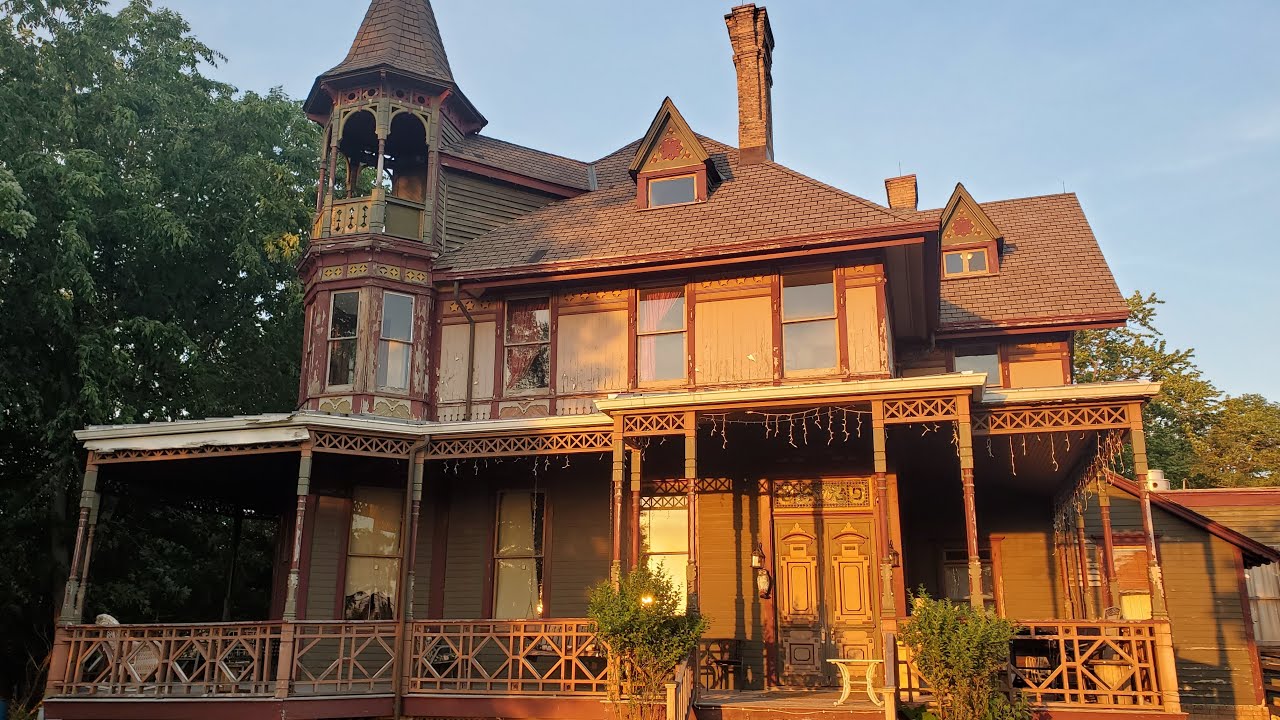 HAUNTED KREISCHER MANSION PART 2 - YouTube