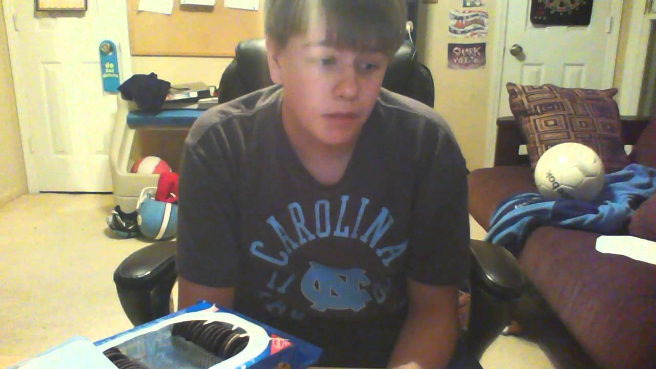 Maverick Oreo Vault: Cookie Dough Oreos - YouTube