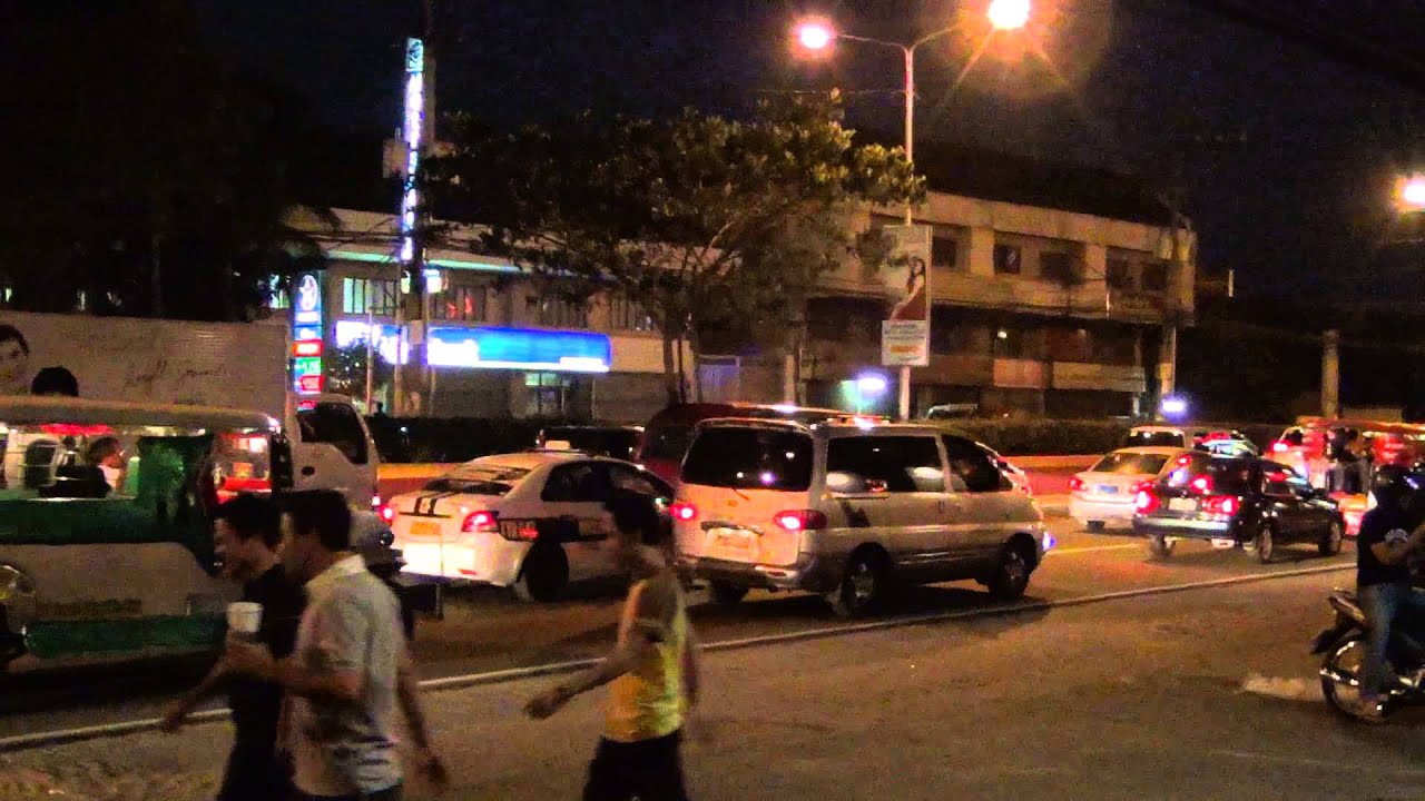 Sucat Road, Paranaque at night - YouTube