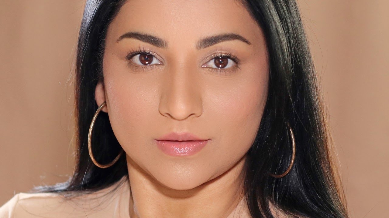 How To Master The Art Of INVISIBLE Makeup! - YouTube