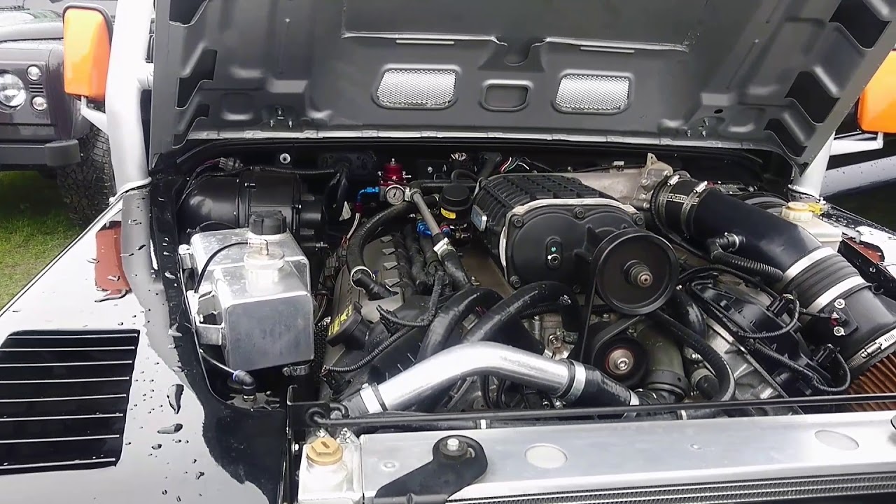 Supercharged v8 Defender at LRO 2017 - YouTube
