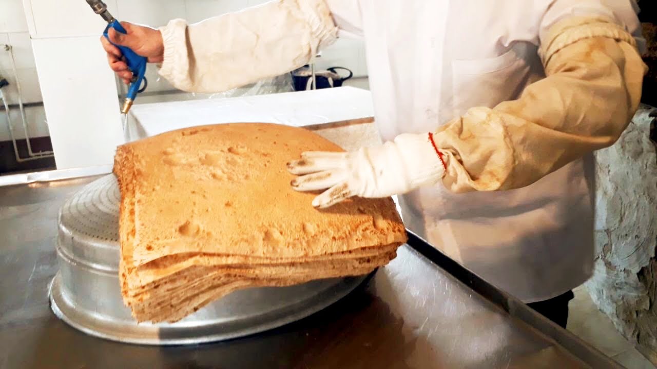 Saj bread:Iranian bread recipe:bakery - YouTube