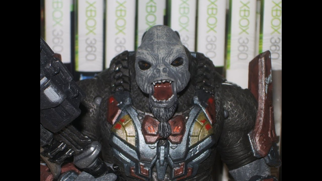 Halo Reach Series 5 Brute Chieftan Review - YouTube