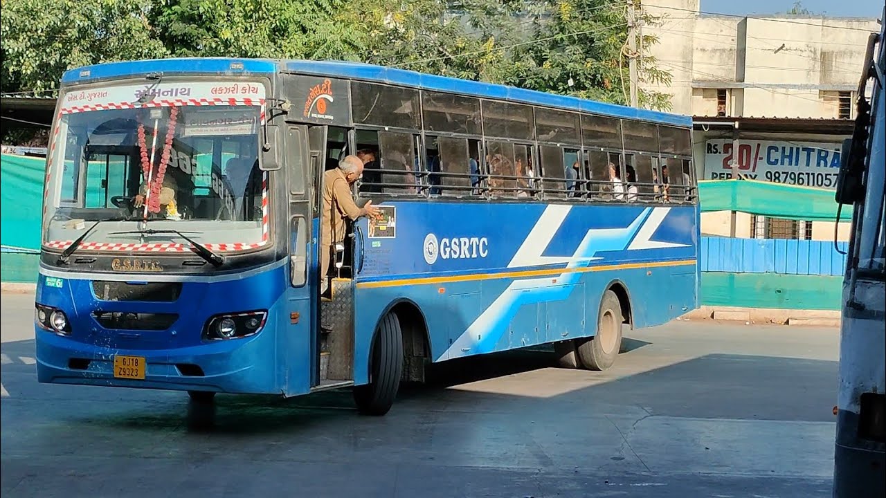 GSRTC Bus Departing From Bhavnagar Bus Stand. - YouTube