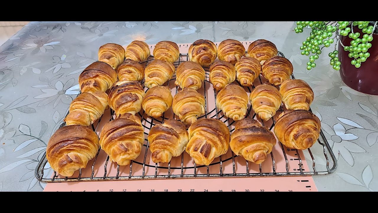 Tasty Italian Cornetti for breakfast 😋 (recipe in the description below ...