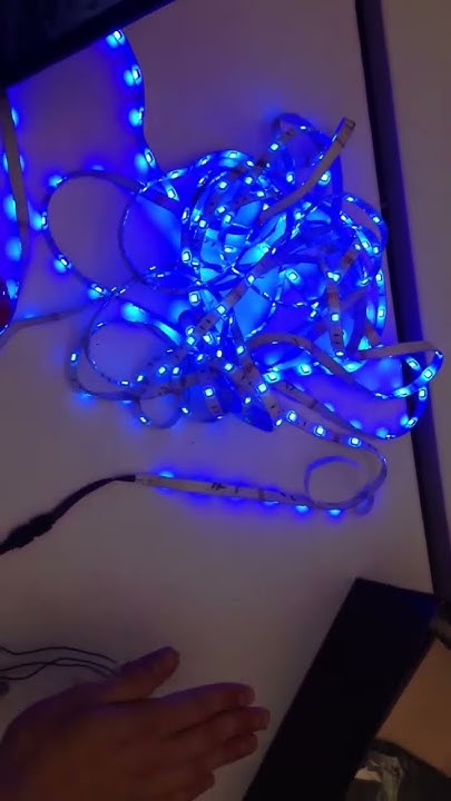 LED'S controlled by arduino and a proximity sensor - YouTube
