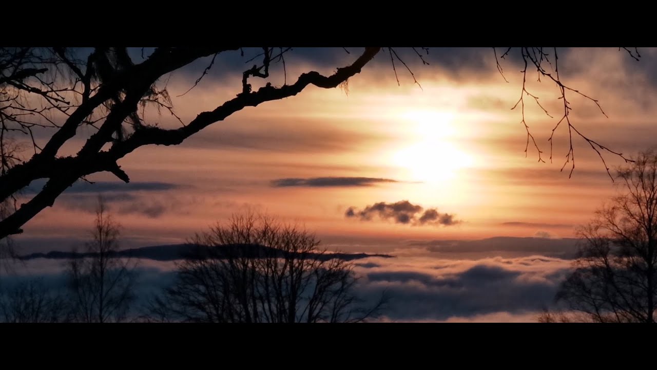 Sonnenuntergang über dem mit einem Wolkenmeer bedeckten Orsa-See - YouTube
