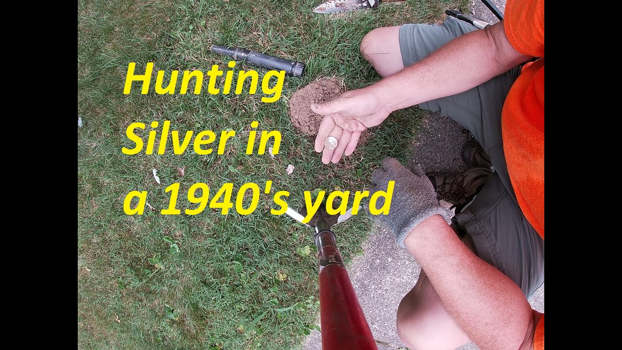 Hunting Silver in a 1940's Yard - YouTube