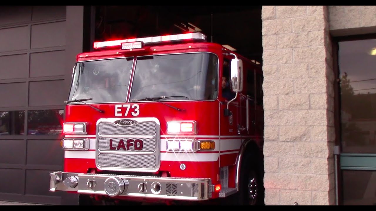 LAFD Engine 73 Responding - YouTube