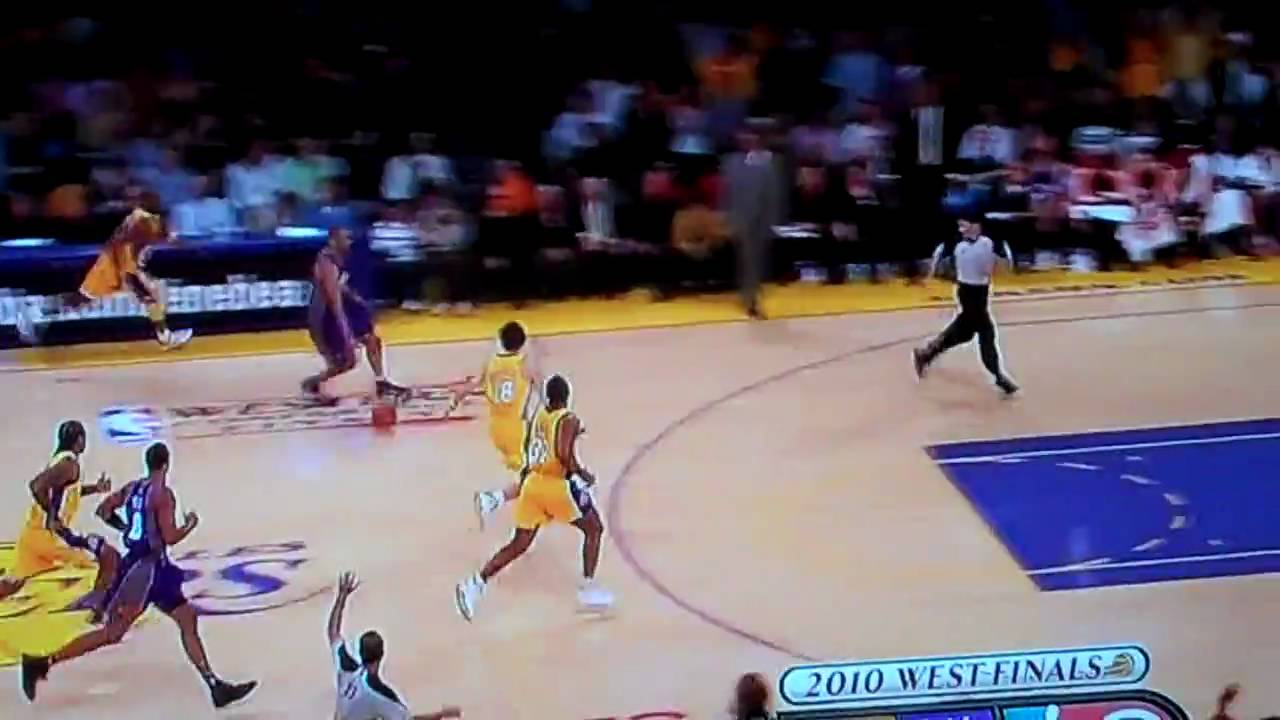 Kobe crosses over Grant Hill - YouTube