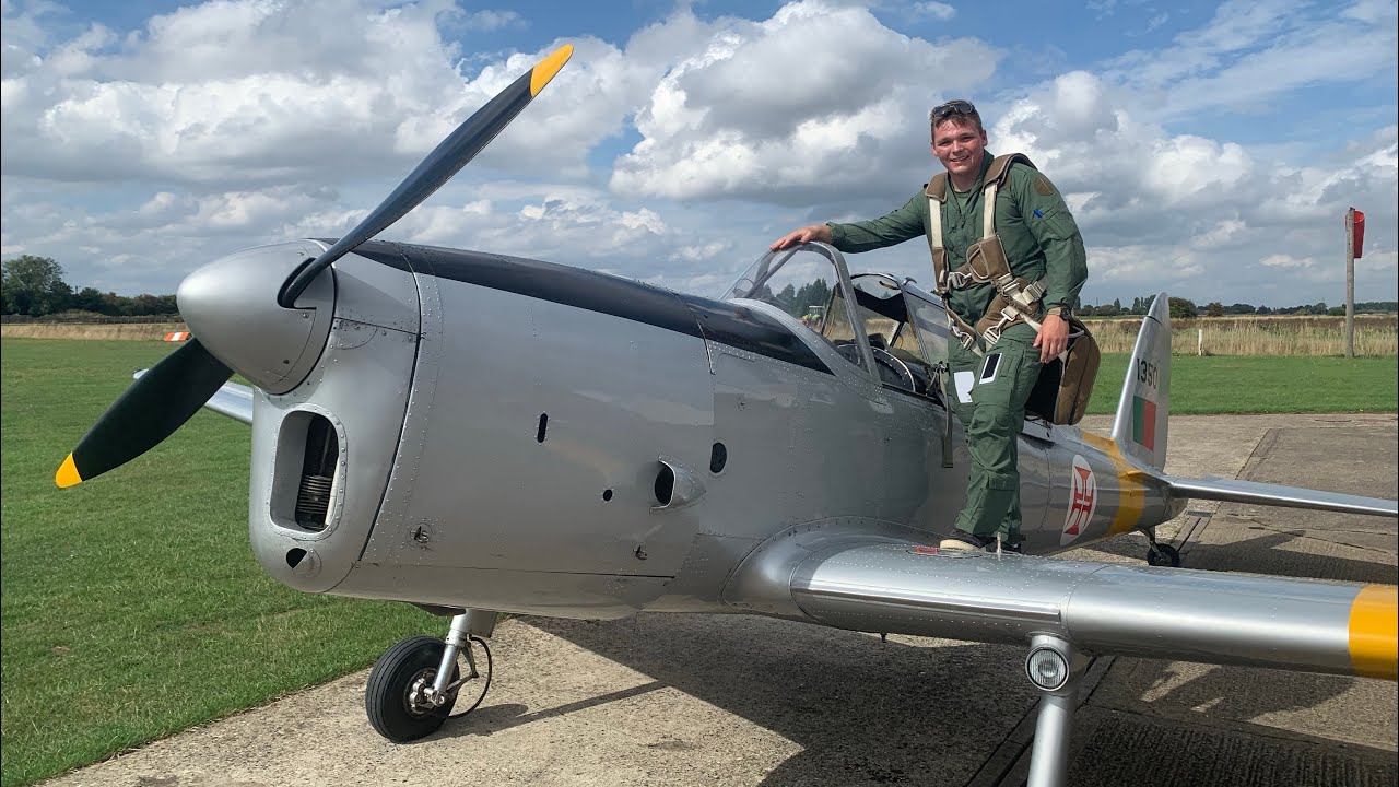 Tailwheel Differences Training - DHC1 Chipmunk - YouTube