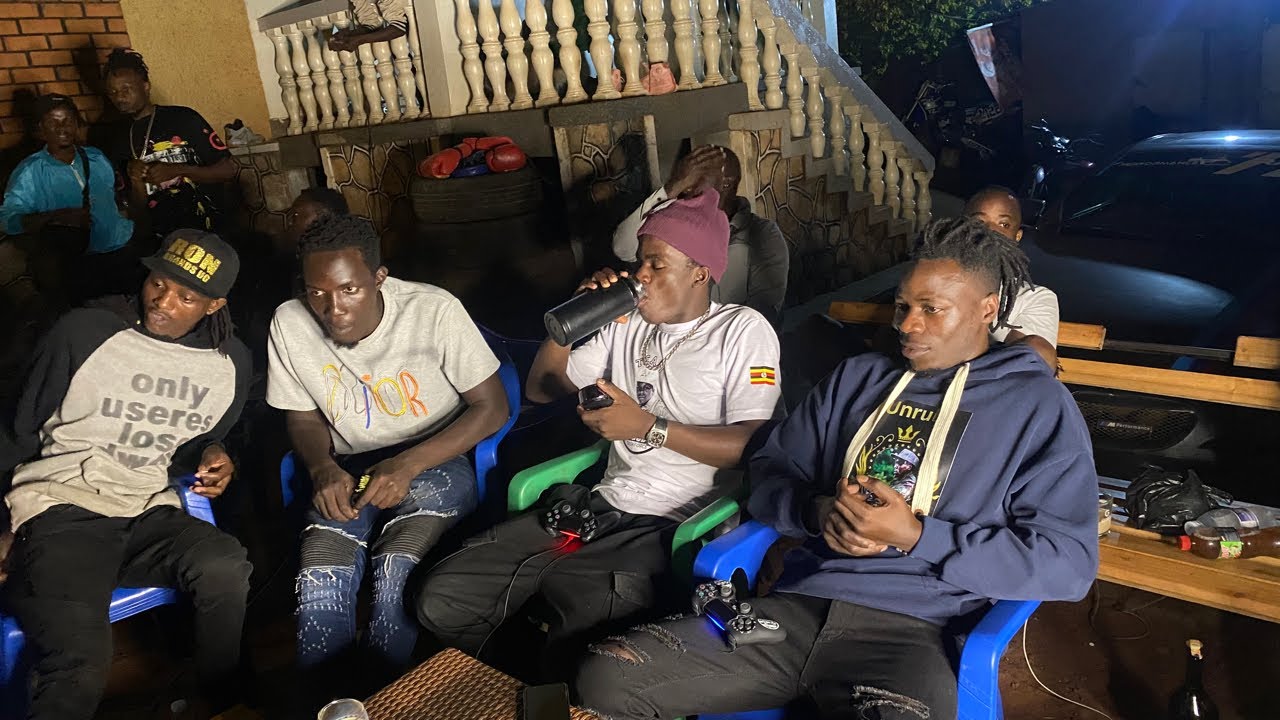 Alien skin ,fangon game Night - YouTube