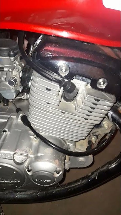 Sonido de motor Suzuki En 125 2a, óptimo. - YouTube