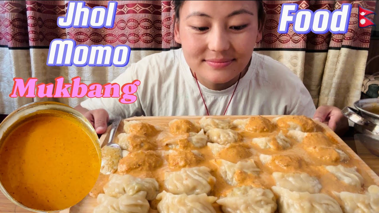 JHOL MOMO EATING//SPCY CHATNEY🔥//CHICKEN MOMO//MUKBANG NEPALI - YouTube