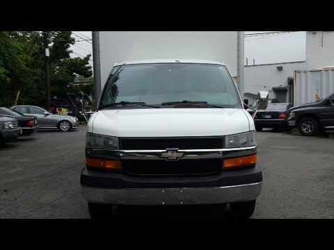 2004 Chevrolet Express Cutaway Base w/C7L/C7N - YouTube