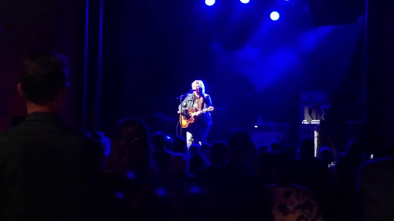 Cheley Tackett performs All She Knows Is Rain from Berlin, Germany ...