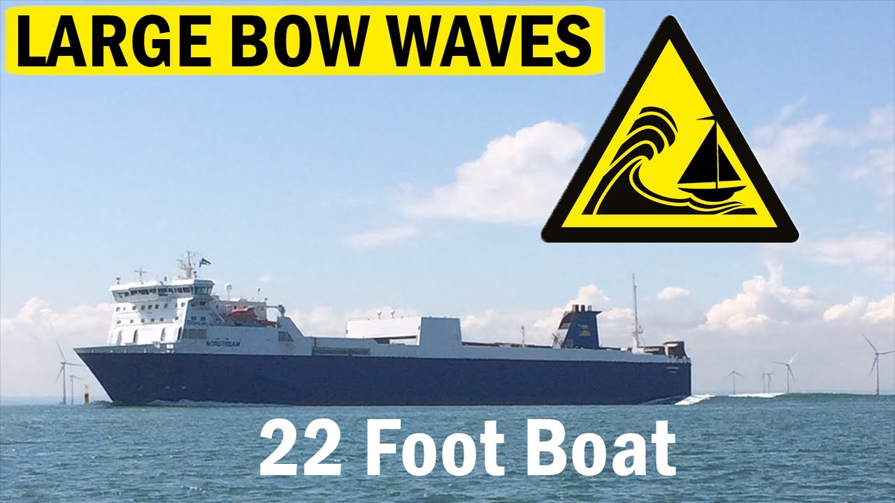 Large Bow Wave Sends 22 Foot Boat Wild - YouTube