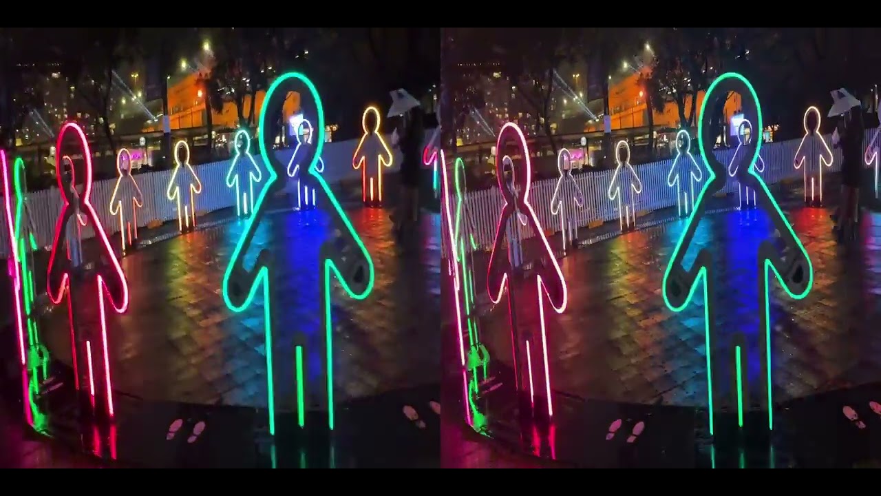Spatial Video - Vivid Sydney 2024, Embrace - YouTube