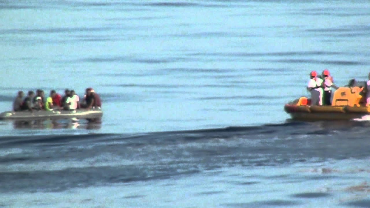Adventures of the Seas Rescate de Patera en Alta Mar 14 09 2012 - YouTube
