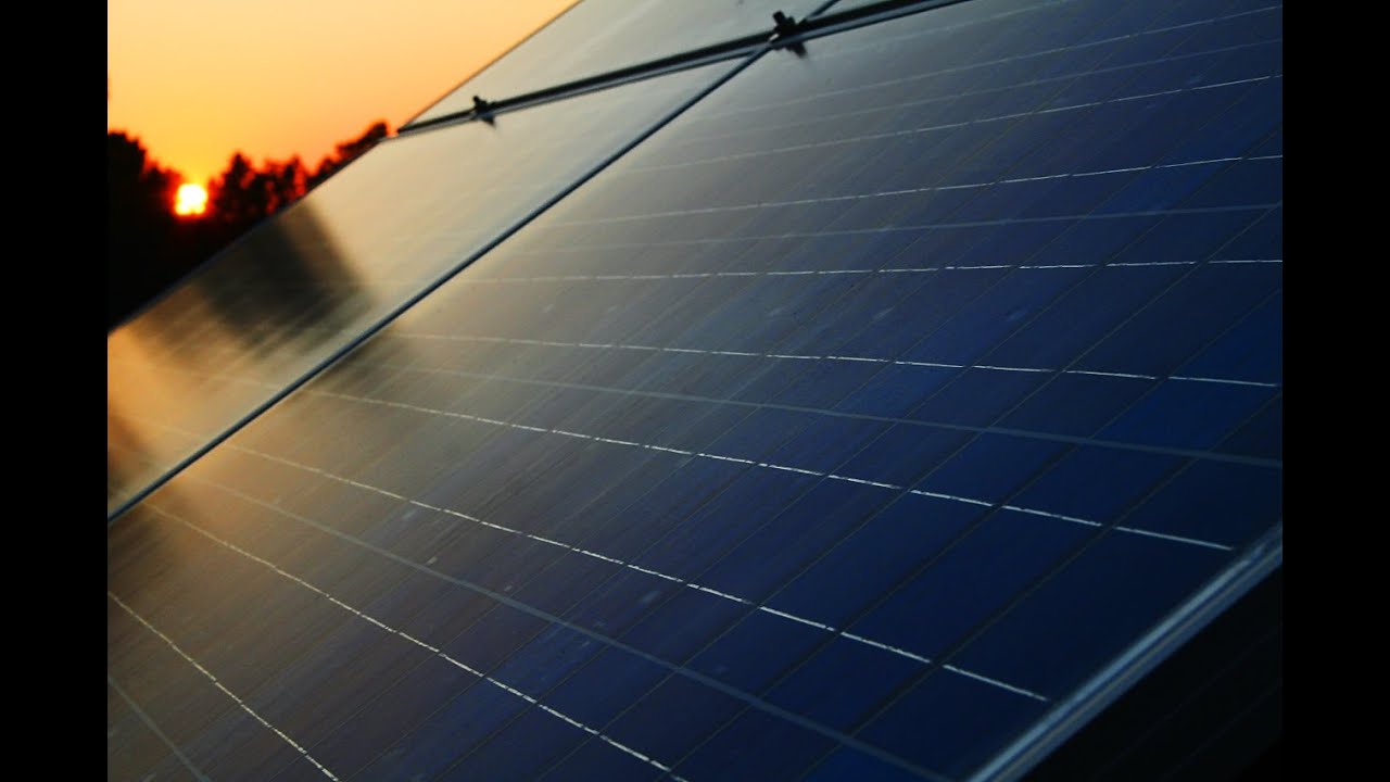 Going solar! Thoughts on rooftop solar and battery home backup - YouTube