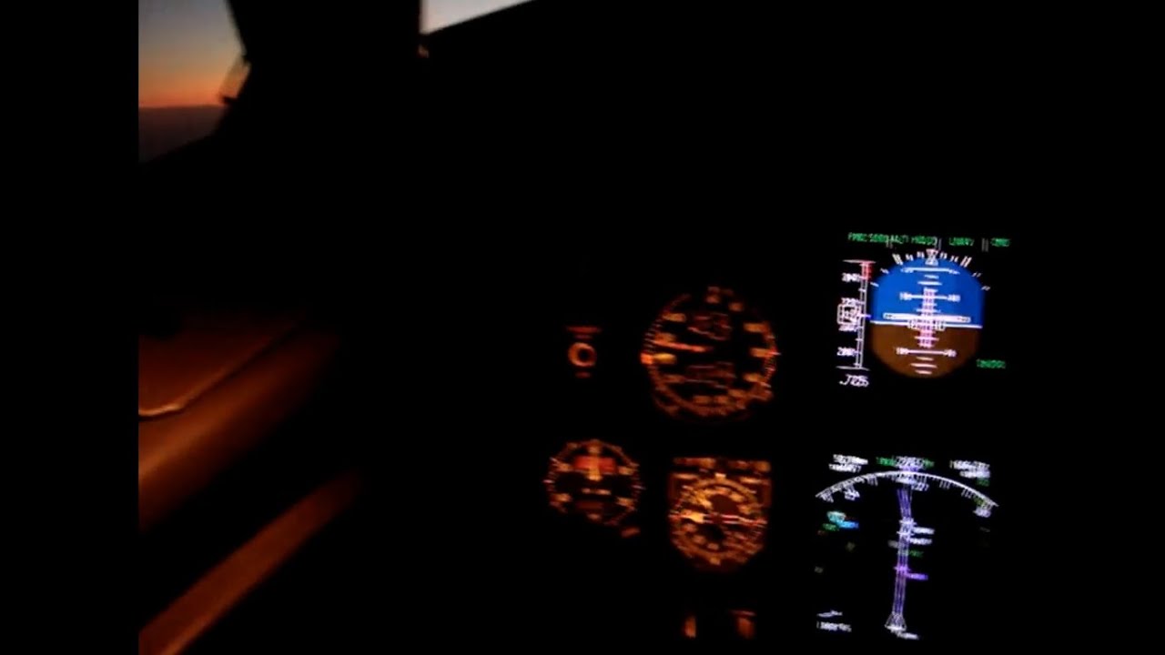 Boeing 737 cockpit sunset view - YouTube