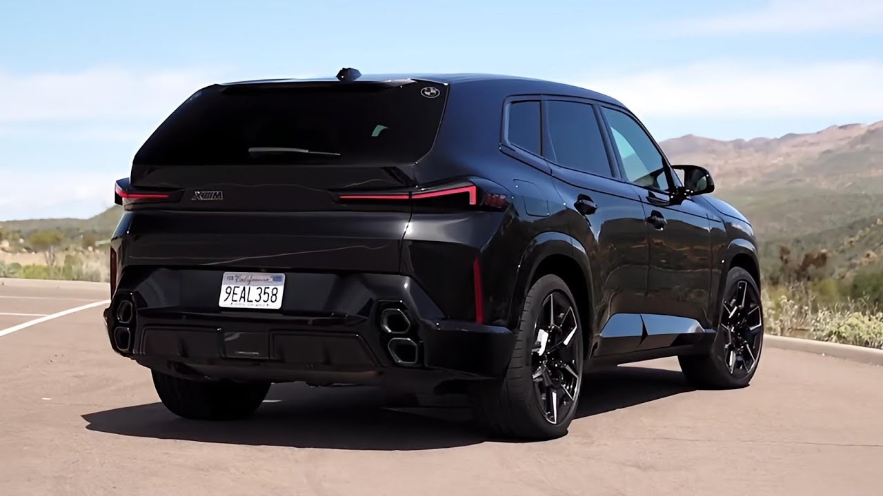 BMW XM looks mad in BLACK! - YouTube