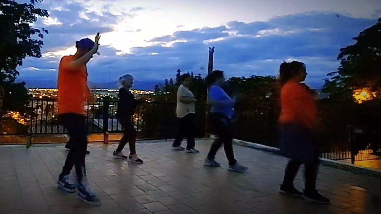 Coreografía FÁCIL de Cumbia (zumba) 💃🎵 Con la misma moneda - Karina - YouTube