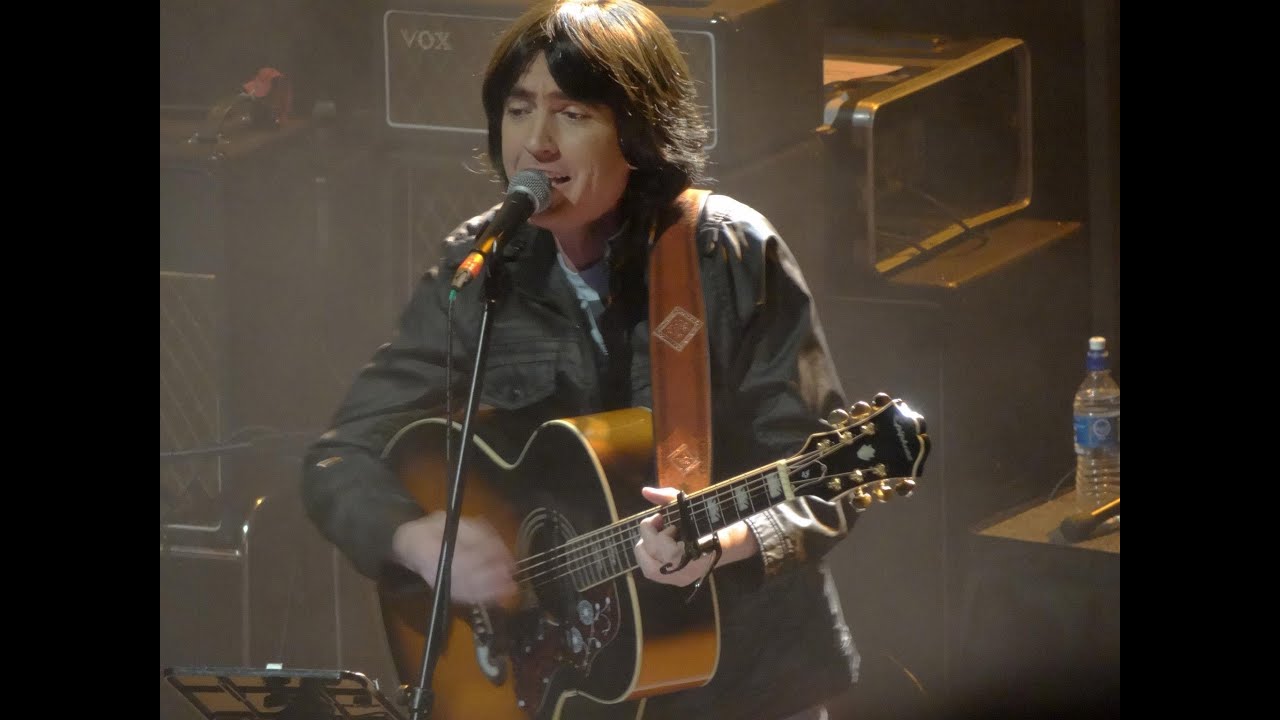 Gavin Pring & Nube 9: Old Brown Shoe (Beatle Week 2013) - YouTube