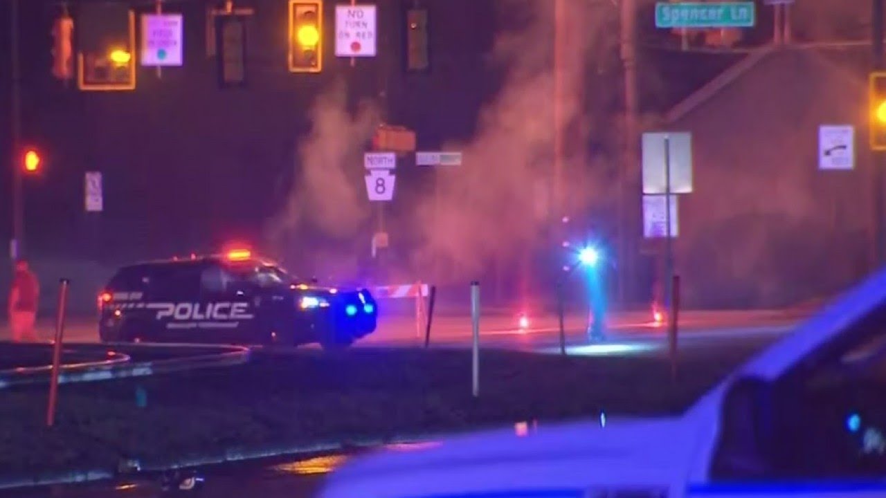 Water main break in Shaler impacts morning commute - YouTube