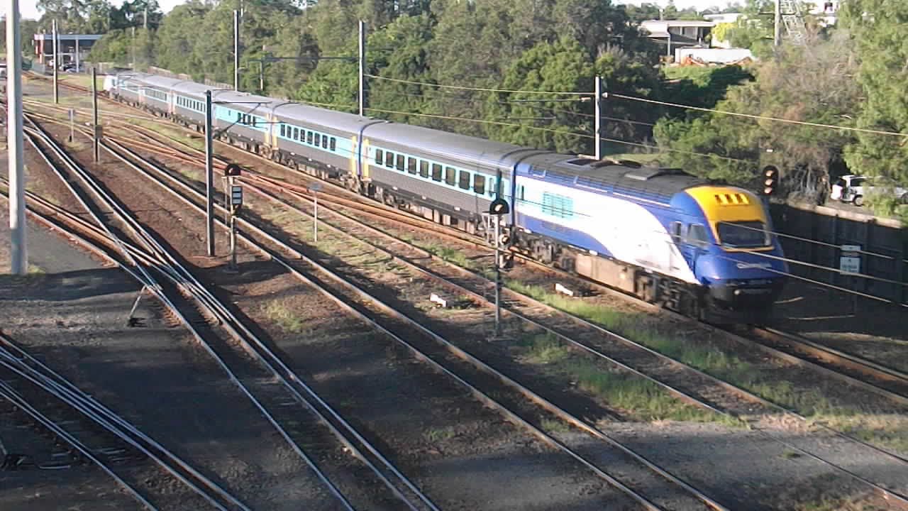 XPT entering Acacia Ridge - YouTube
