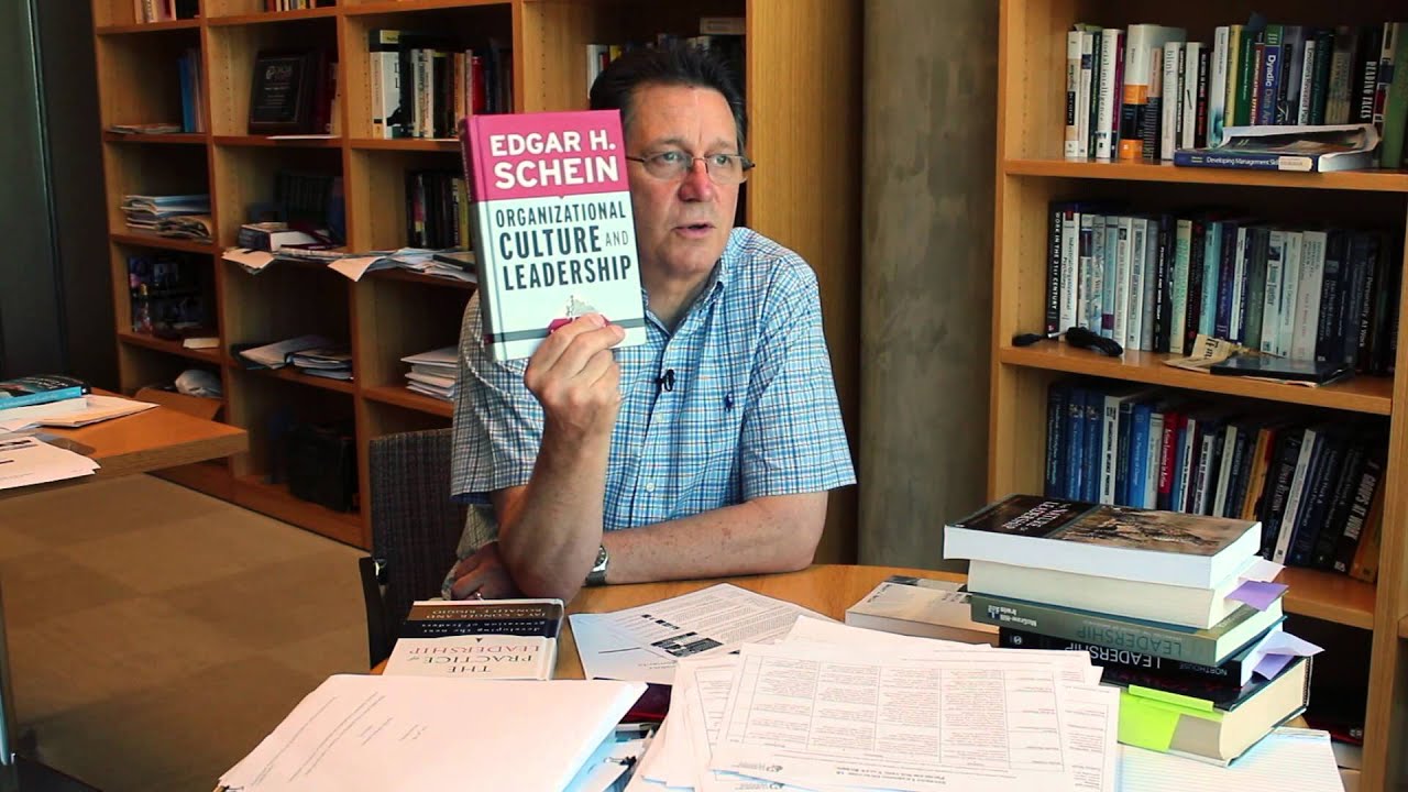 Ronald Riggio: Good academic leadership books - YouTube