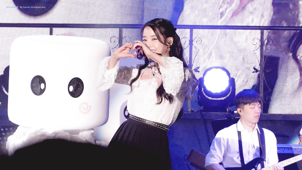 181208 아이유 dlwlrma 홍콩콘서트 Boo(부) 직캠 4K | IU dlwlrma Concert in HK IU ...