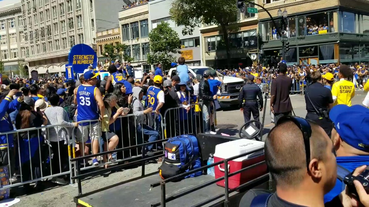 Golden State Warriors parade - YouTube